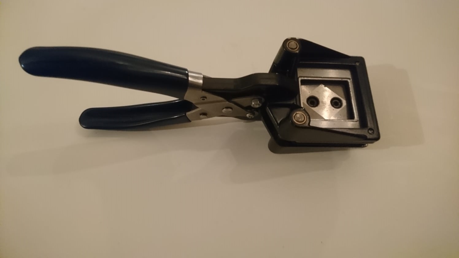 Hand Photo Cutter for size 30 x 35 mm, rounded corners - Fotoflex Planet
